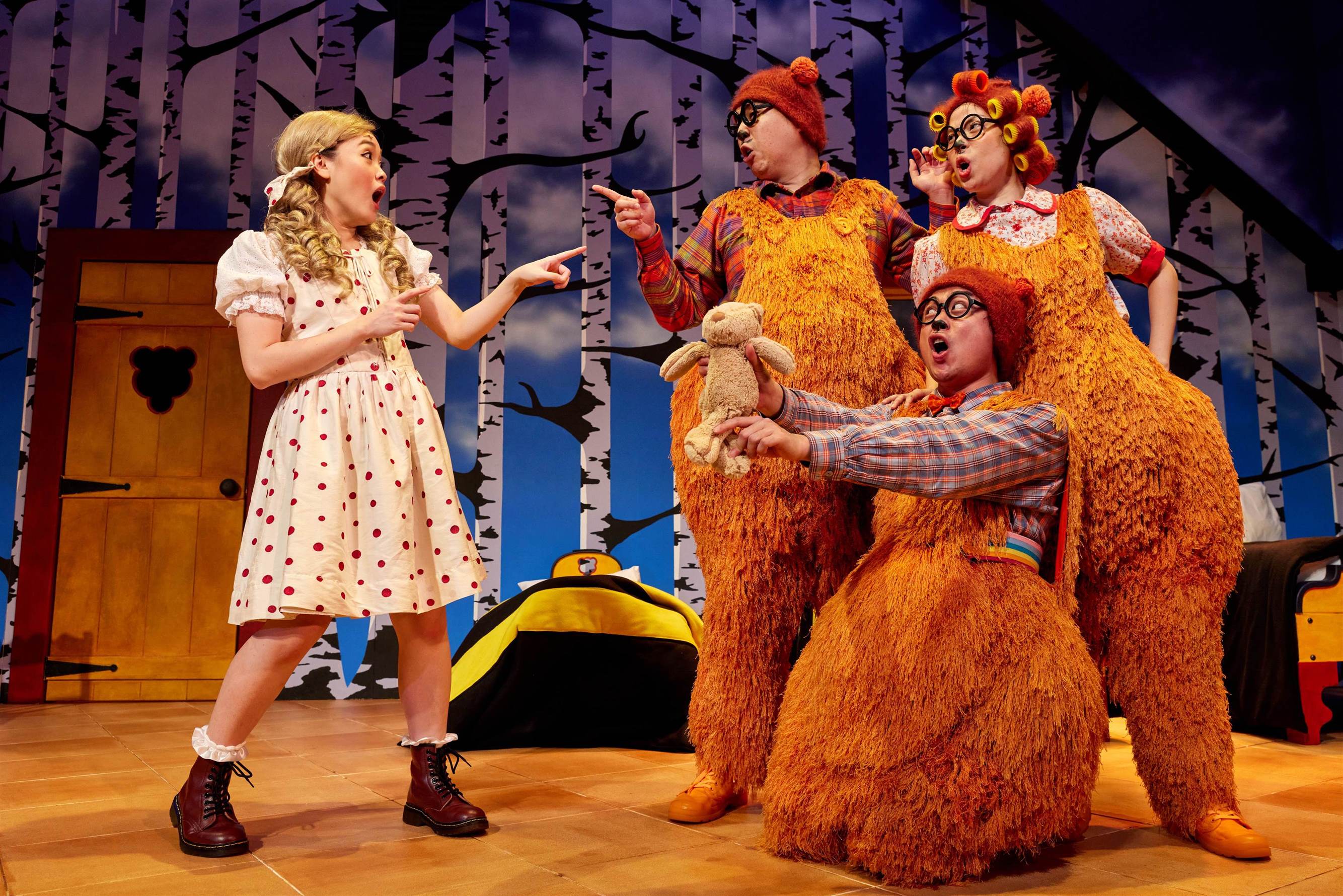 Goldilocks and the Three Bears (2023), Photograph 3 | SG Theatre Archive